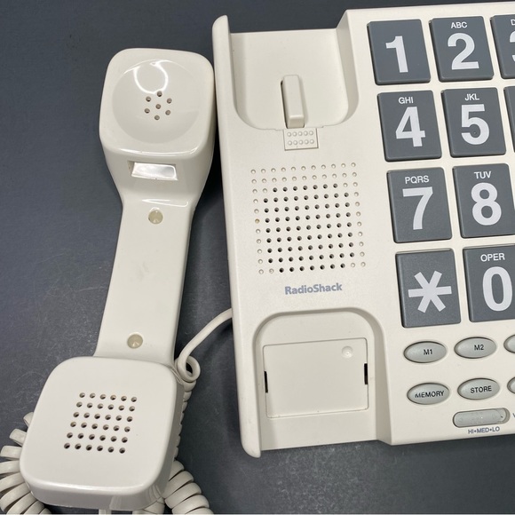 Radio Shack | Other | Vintage Radioshack White Big Button Home ...